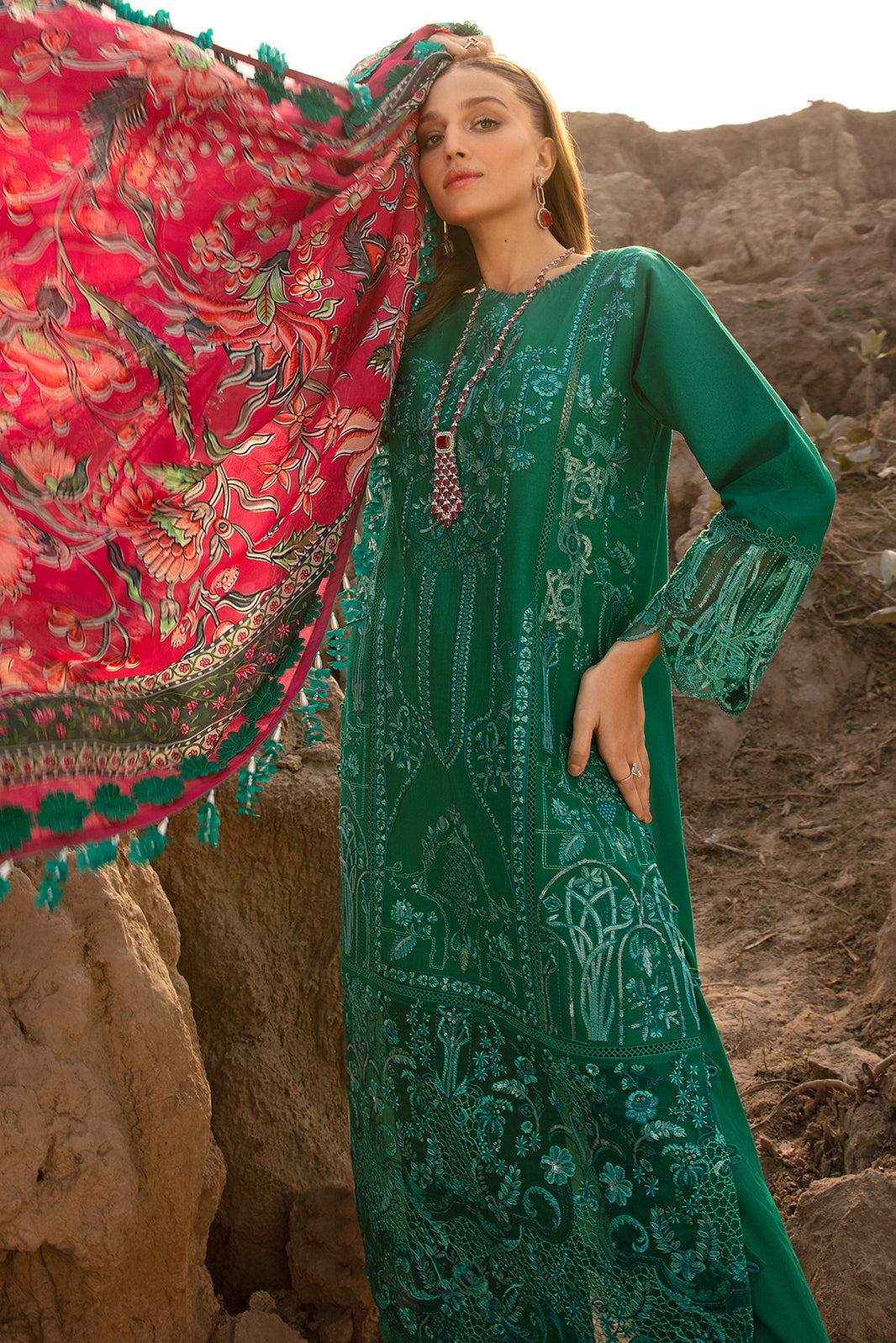 Unstitched Suits for Women – Best Prices 2024 – DeCLARE